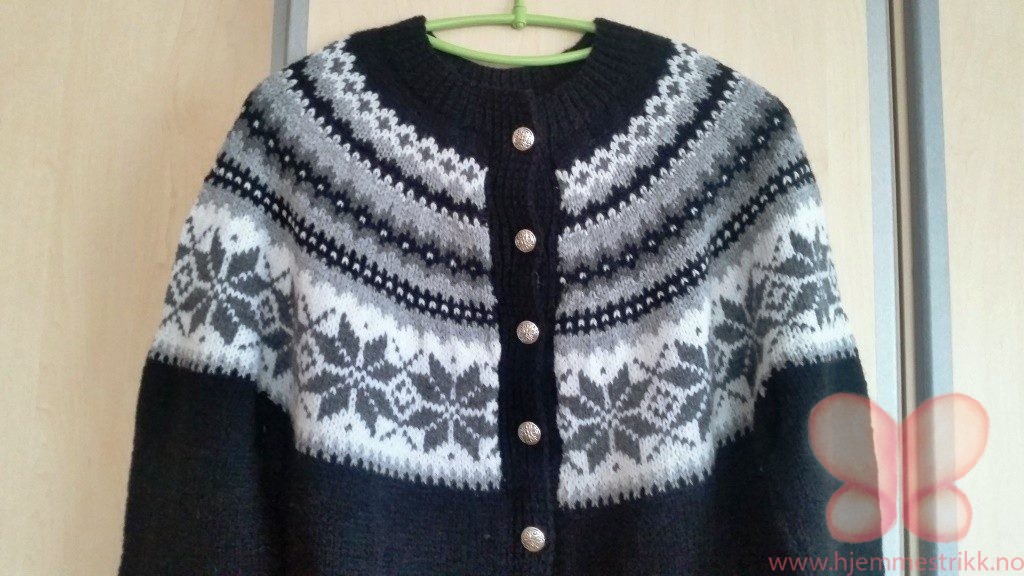 Nancy kofte (M) Sort/grå. Alpakka | hjemmestrikk